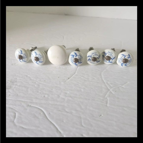 Vintage | Accents | Vintage Ceramic Porcelain Drawer Pull Knob Lot Of 7 Blue Floral Mottif ...
